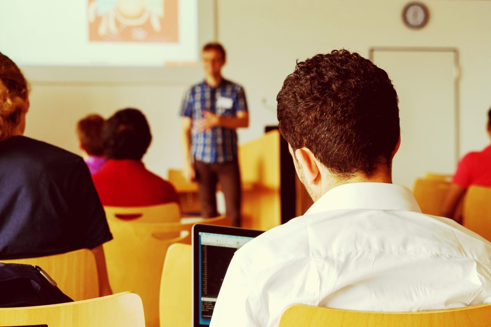 Bewertungen für Vortragsredner: Wie du den perfekten Redner findest – Dr. Stephan Meyer